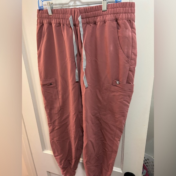 Figs | Pants & Jumpsuits | Figs Cargo Pants In Mauve | Poshmark